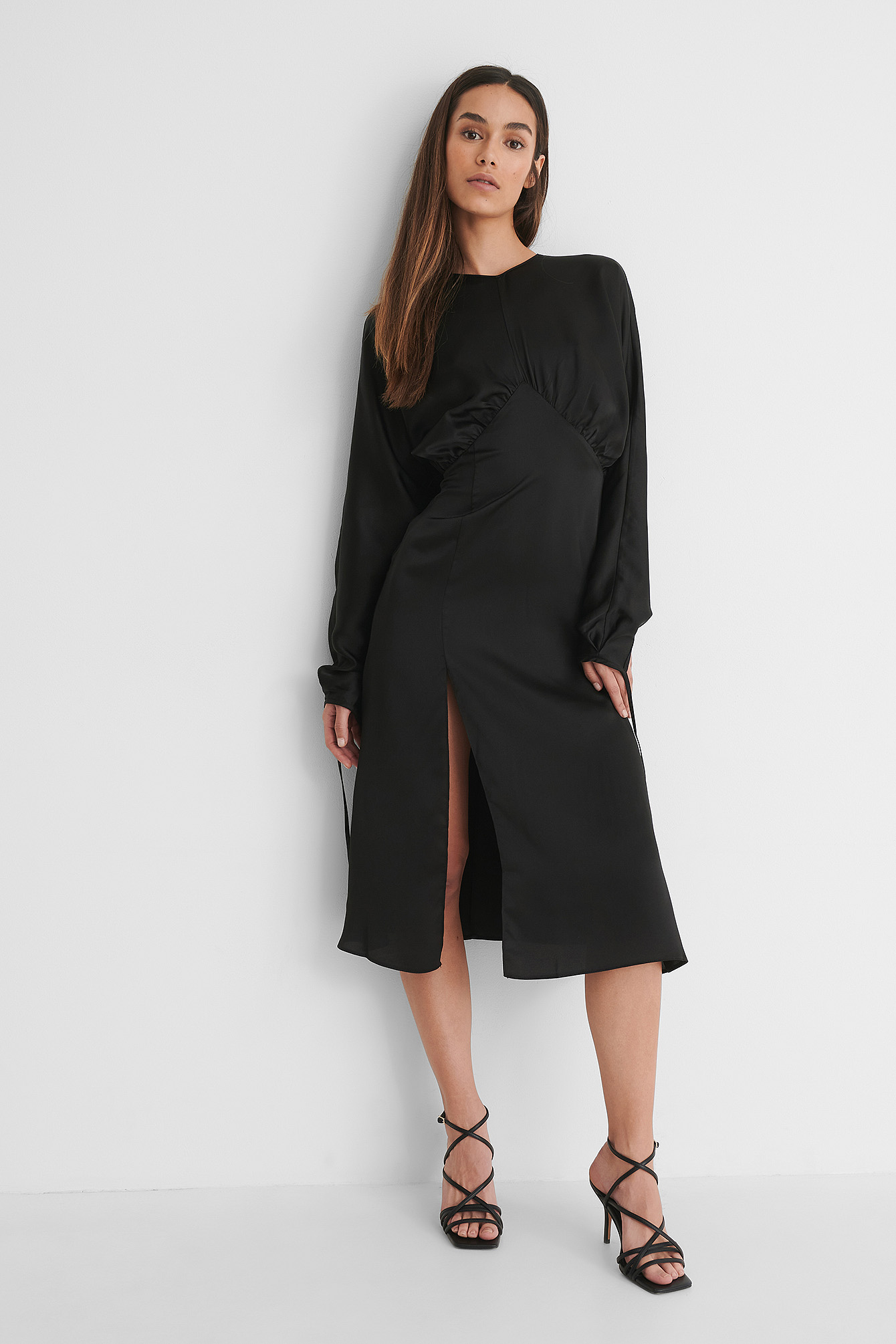 Robe À Dos Ouvert Avec Fente Noir | na-kd.fr
